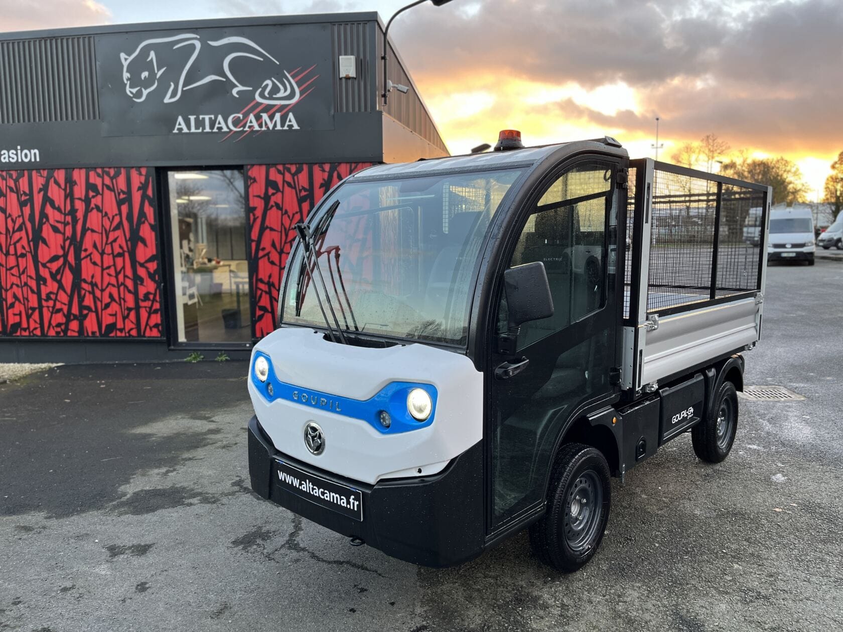 GOUPIL G4 ELECTRIQUE PLATEAU 2,14M REHAUSSES GRILLAGEES GOUPIL G4 ...